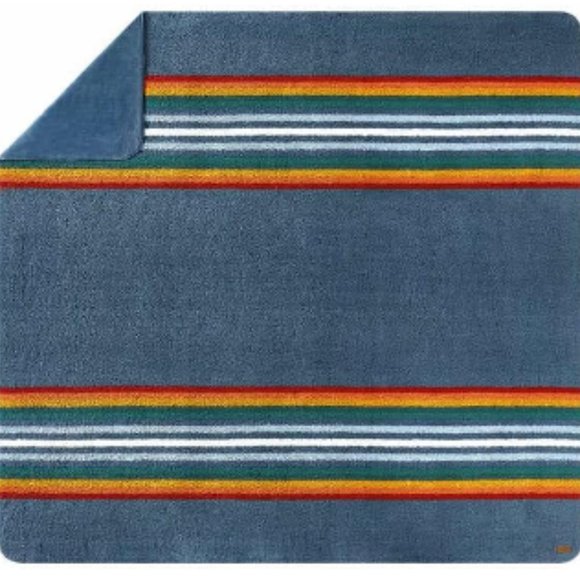 Pendleton | Bedding | Nwt Pendleton Queen Reversible Sherpa Fleece ...